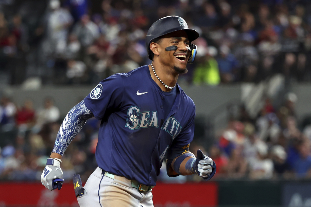 Julio Rodríguez homers twice for wild card-chasing Seattle and Kirby ...